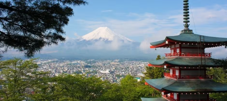 Studying in Japan: University Admission & Visa Deadlines 2025