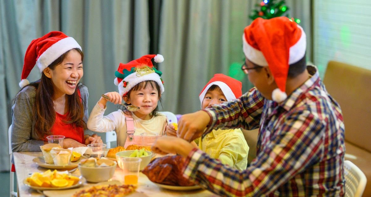 How Japan Celebrates Christmas: Food, Lights & Culture