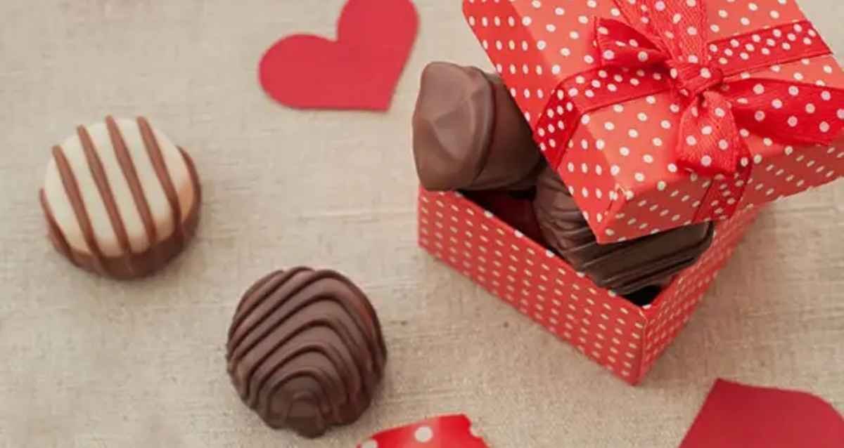 Valentine’s Day in Japan: Meaning, Chocolate & Culture